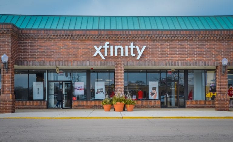 Comcast Opens XFINITY Store in Orland Park | Comcast Greater Chicago Region