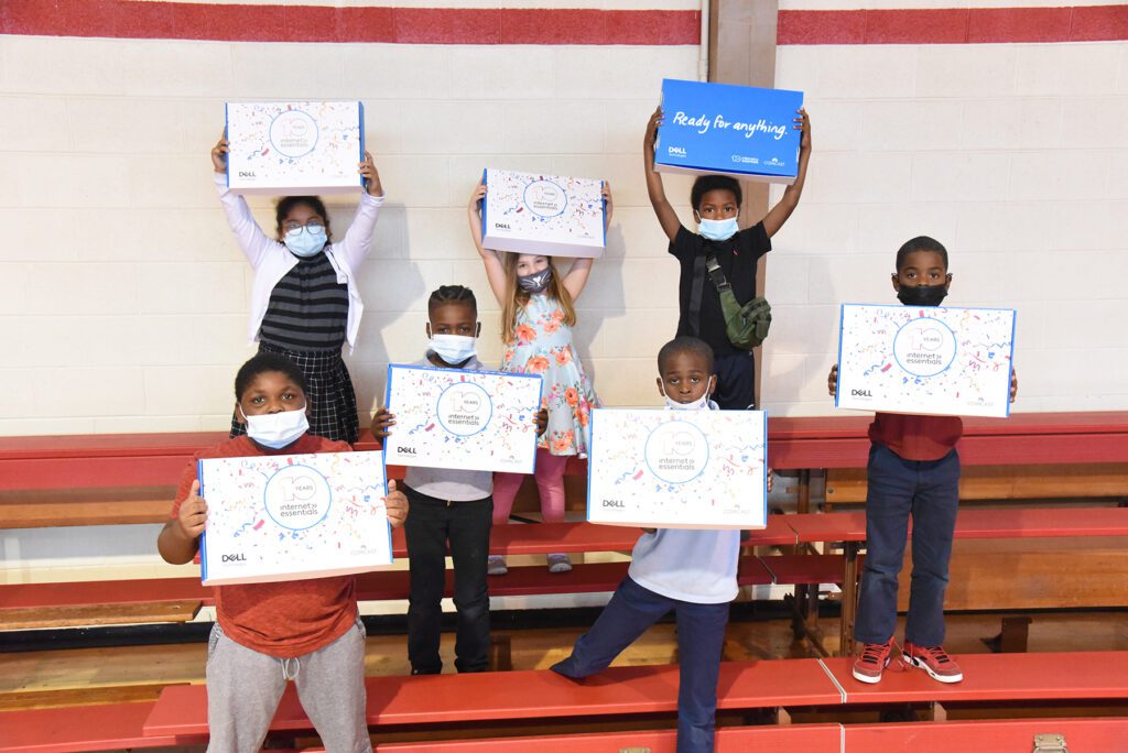 Illinois Digital Equity Tour Stops in Rockford to Commemorate Internet ...