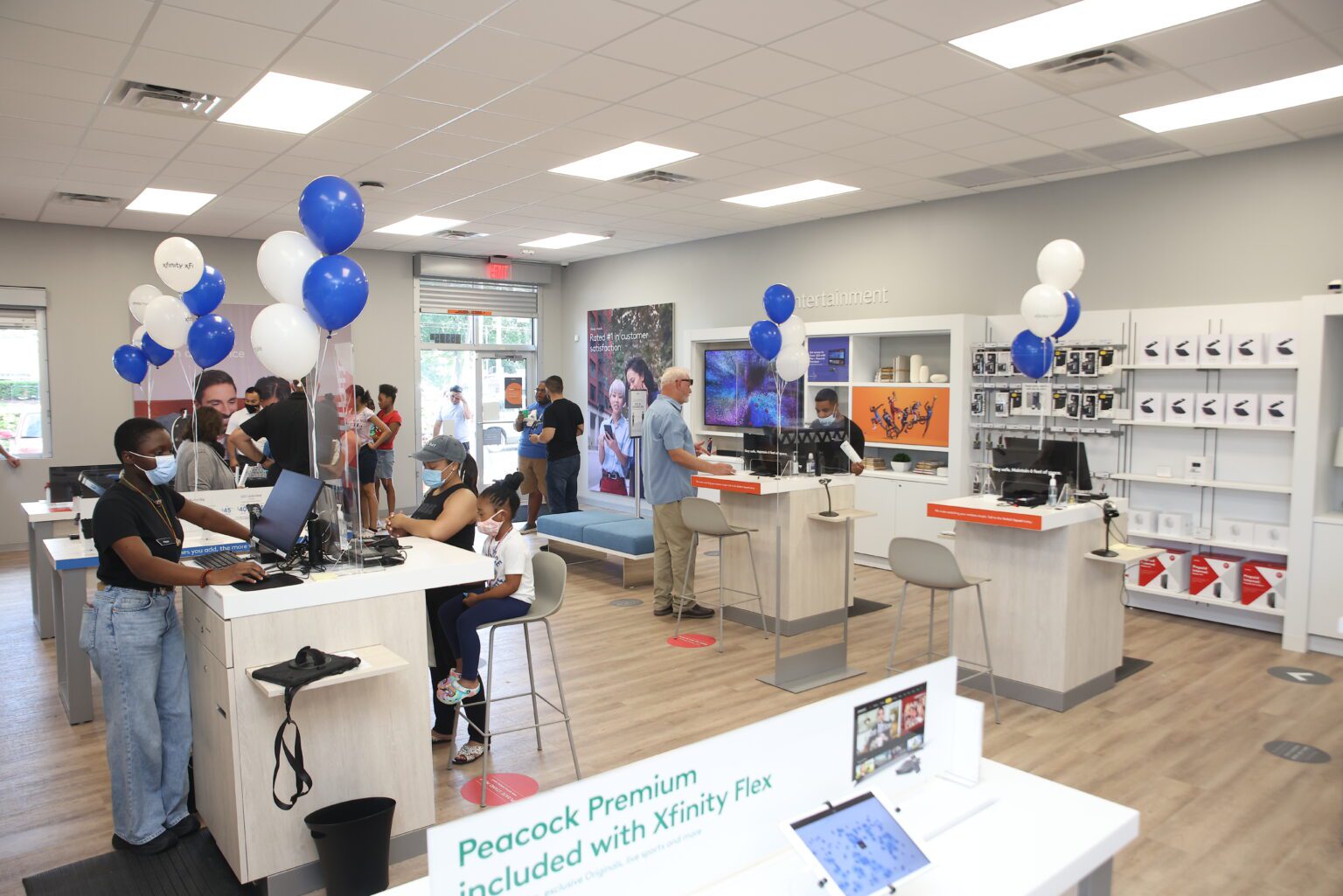 Comcast Celebrates Opening of Newest Xfinity Store in Houston | Comcast ...