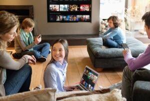 Tips for Creating Healthy Screen Time Habits for Kids | Comcast South